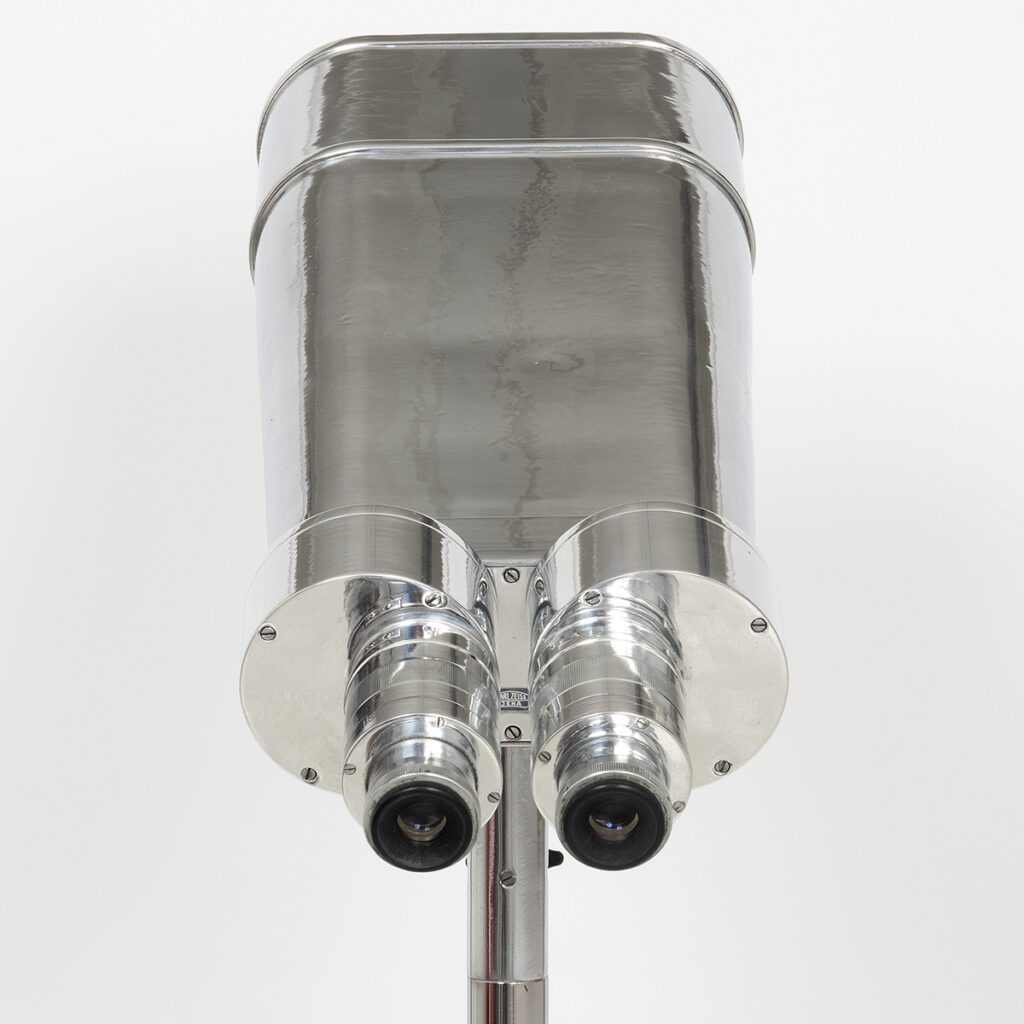 Zeiss WW2 era German Binoculars 20-40 x 80 | Vintage And Prestige